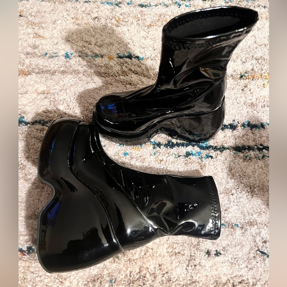 Patent Leather Goth | Shoes | Platform Chunky Heel Gogo Patent Bootie ...
